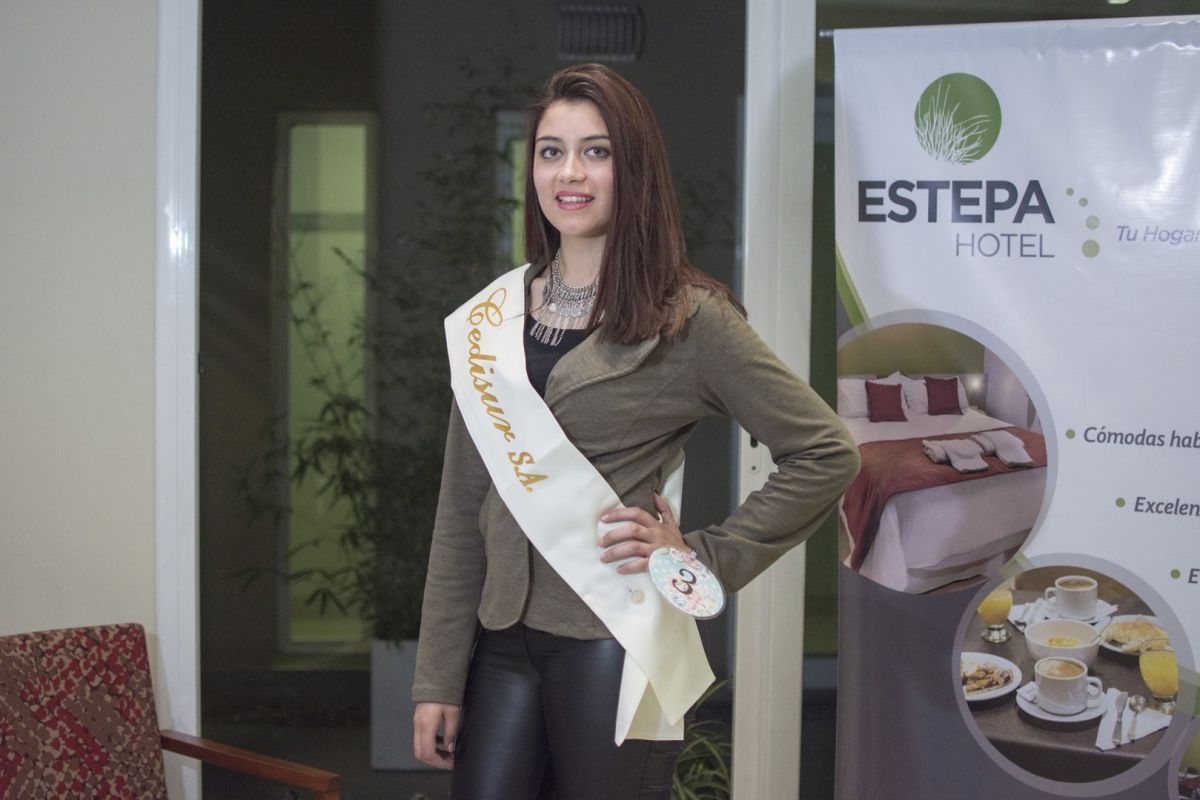 Una por una: Estas son las 15 postulantes a Reina de Roca | ANR ...